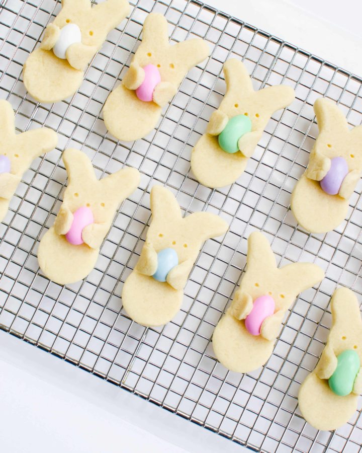 Adorable Easter Bunny "Hug" Cookies - Fun Loving Families
